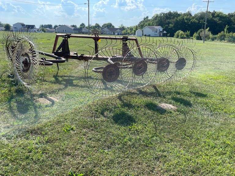 8 Wheel V Rake - Property Peddler