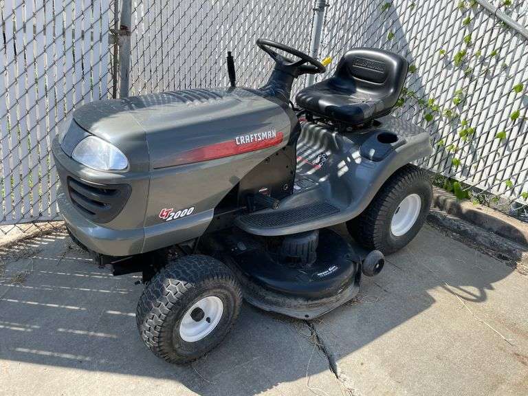 Craftsman LT 2000 Riding Mower - Property Peddler