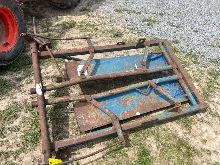 Cattle Head Chute - Property Peddler