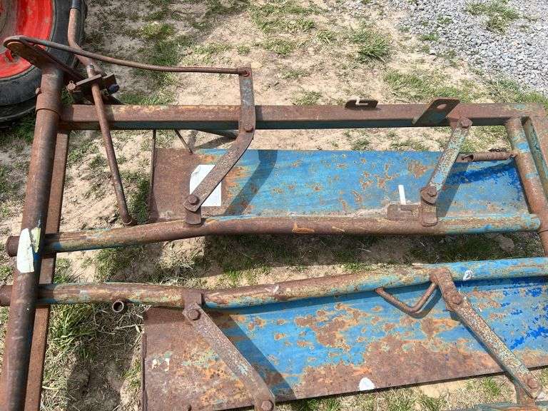 Cattle Head Chute - Property Peddler