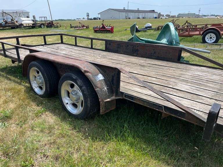 1989 Starlight Trailer 16’ - Property Peddler