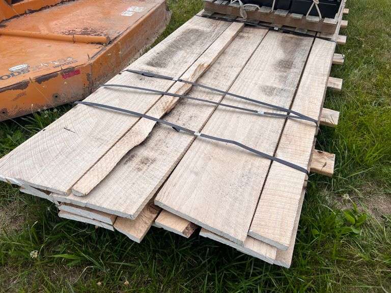 Pallet of Rough Sawn Oak Lumber - Property Peddler