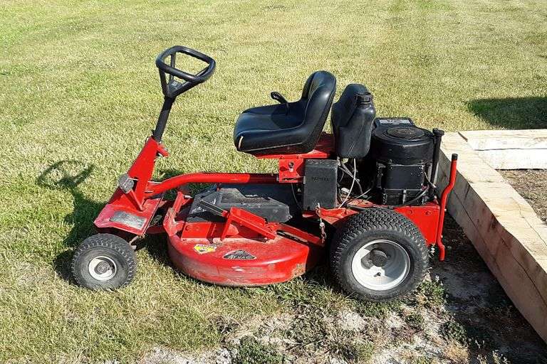 Snapper Riding Mower - Property Peddler