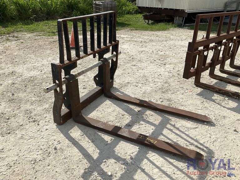 Telehandler Forks and Frame Attachment with 5FT Forks - Royal Auction Group