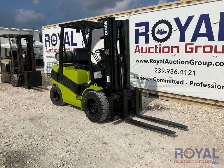 Clark C30L Warehouse Forklift - Royal Auction Group