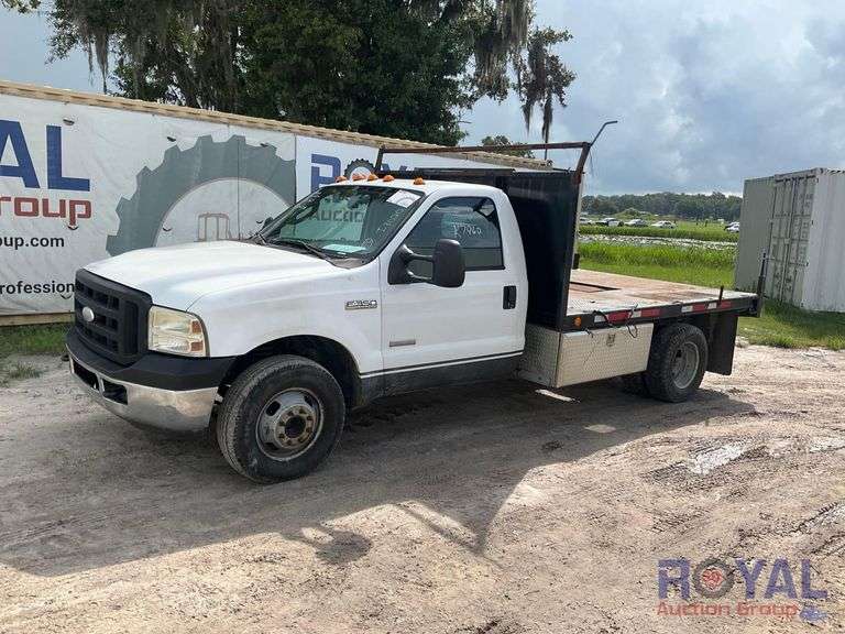 2007 Ford F-350 Flatbed Truck - Royal Auction Group