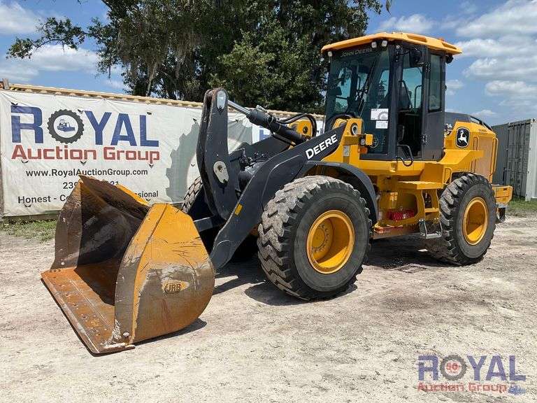2022 John Deere 524P P-tier Articulated Wheel Loader - Royal Auction Group