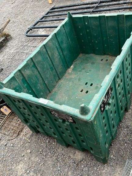 Large Plastic Green Crate - Rogers Community Auction Inc.