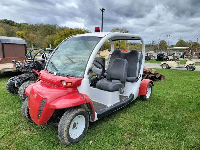 GEM Electric Car - Rogers Community Auction Inc.