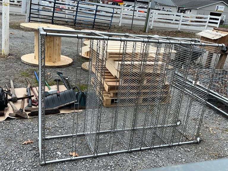 Wire Rack - Rogers Community Auction Inc.