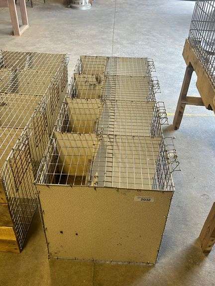 4 Hole Stainless Steel Cage - Rogers Community Auction Inc.