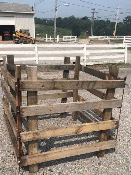 5'x 5' Portable Livestock Pen - Rogers Community Auction Inc.