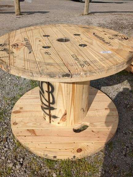 Medium Wooden Pet Spool - Rogers Community Auction Inc.