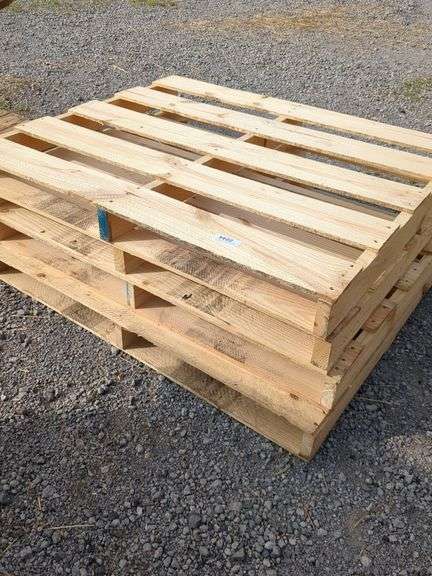 4 Pallets - Rogers Community Auction Inc.