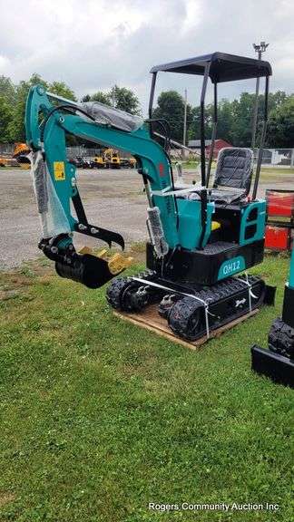 AGT QH12 Mini Excavator - Key in Office - Rogers Community Auction Inc.