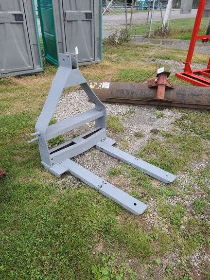3pt Forks - Rogers Community Auction Inc.