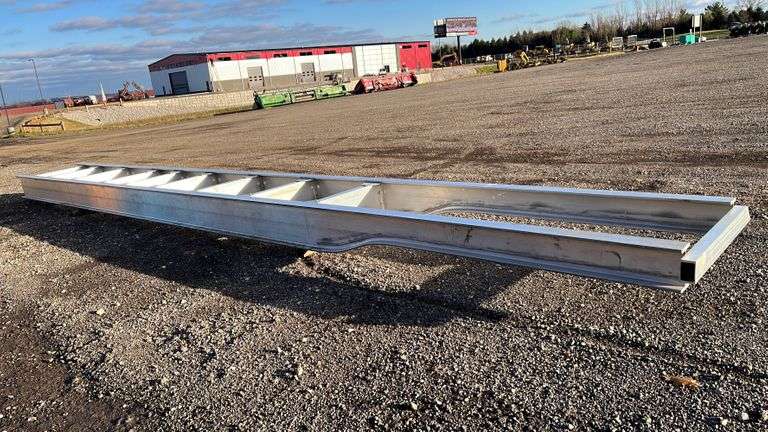 "ABSOLUTE" 40' Aluminum Trailer Frame - RES Auction Services