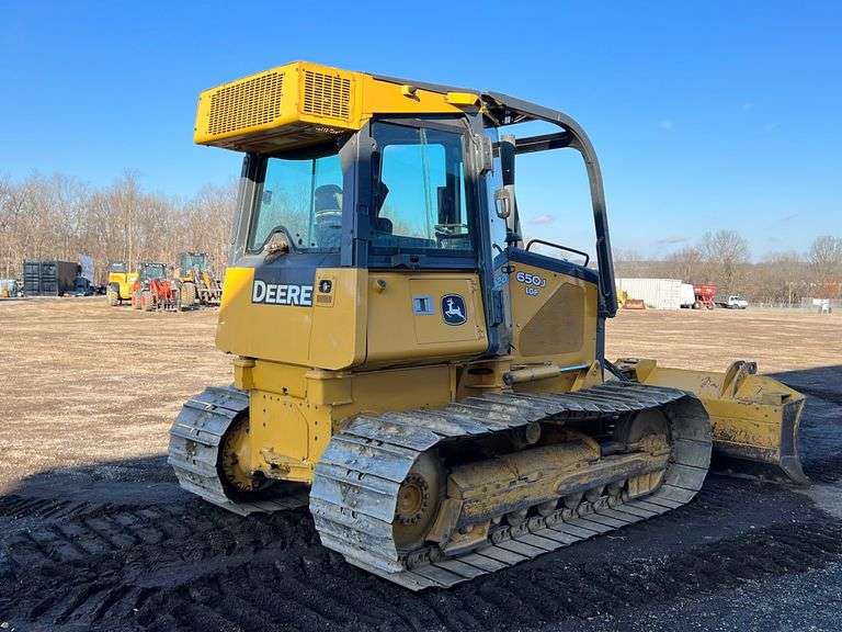 "ABSOLUTE" John Deere 650J LGP Crawler Dozer - RES Auction Services
