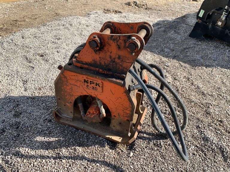 NPK C3D 16" Hydraulic Plate Compactor - RES Auction Services
