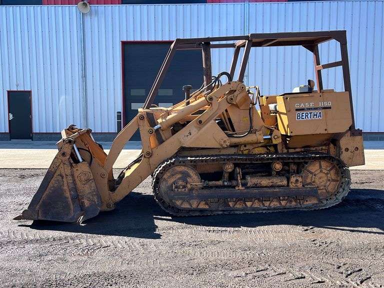 Case 1150 Crawler Loader - RES Auction Services