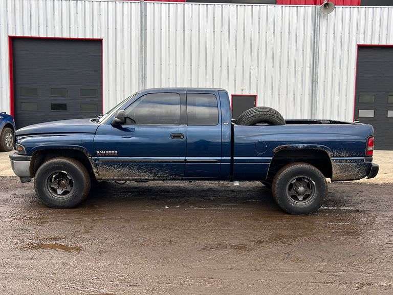 2002 Dodge Ram 2500 Ext. Cab Pickup - RES Auction Services