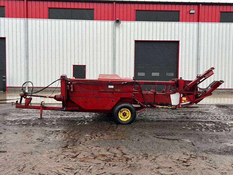 "ABSOLUTE" New Holland 315 Kicker Baler - RES Auction Services