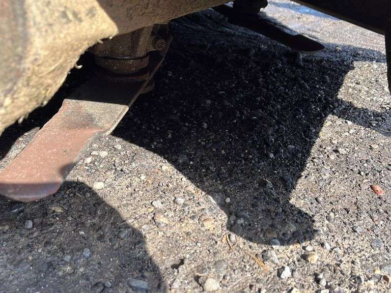 "ABSOLUTE" Steiner MD460 5' Finish Mower Deck - RES Auction Services