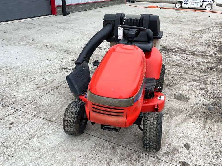 Simplicity Regent Riding Mower - RES Auction Services