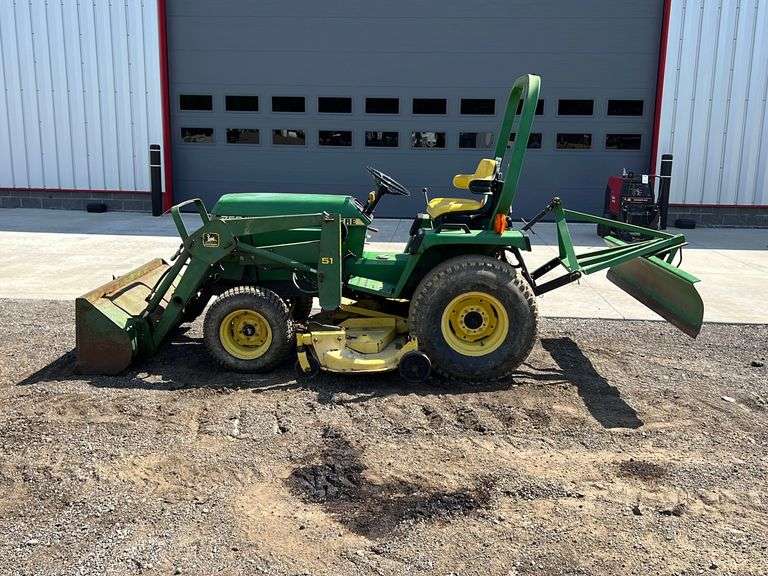 "ABSOLUTE" 1988 John Deere 755 2WD Tractor - RES Auction Services