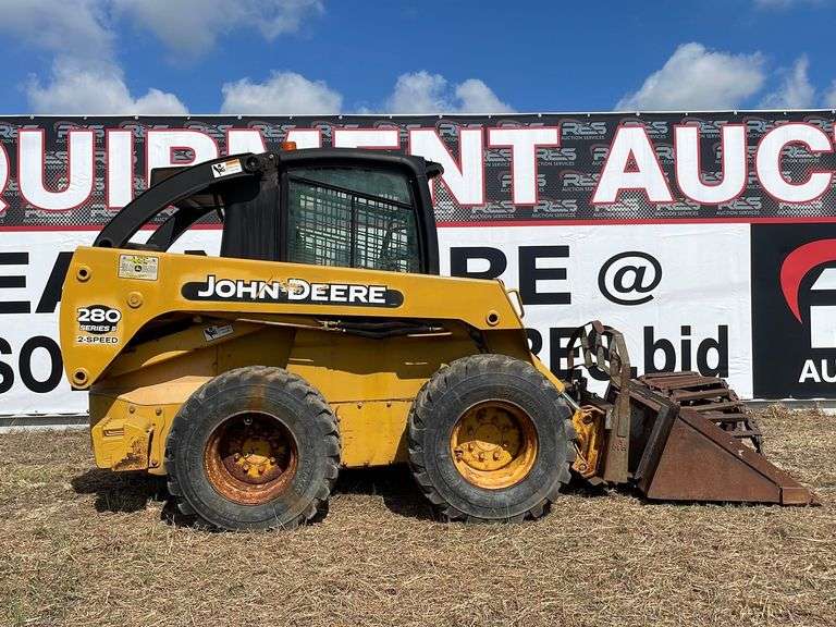 "ABSOLUTE" John Deere 280 Series II Skid Loader - RES Auction Services