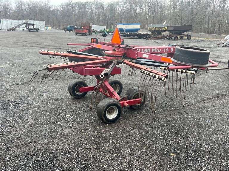"ABSOLUTE" Miller Pro 1100 Rotary Rake - RES Auction Services