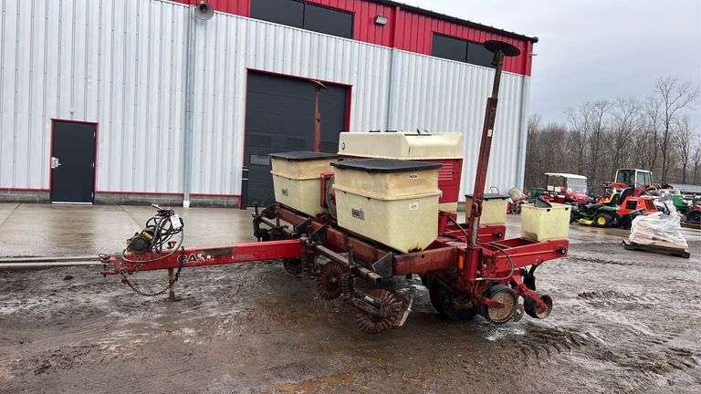 "ABSOLUTE" Case IH 900 Corn Planter - RES Auction Services
