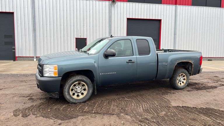 "ABSOLUTE" 2008 Chevrolet 1500 Ext. Cab Pickup - RES Auction Services