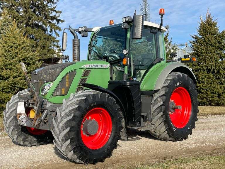 2014 Fendt 714 4WD Tractor - RES Auction Services