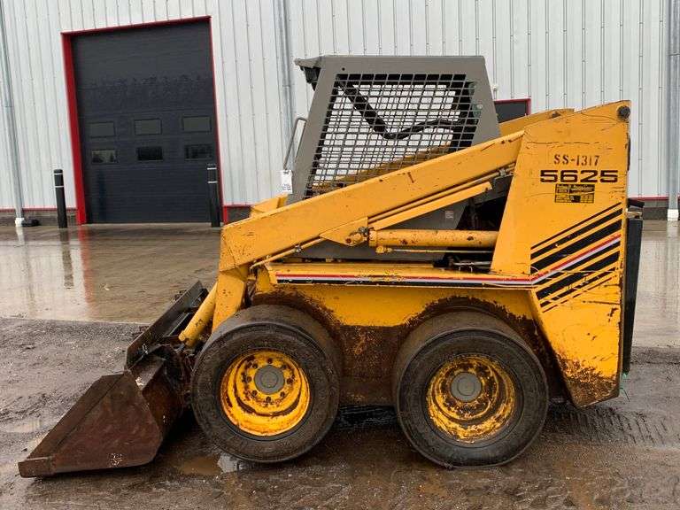 Gehl 5625 Skid Loader - RES Auction Services