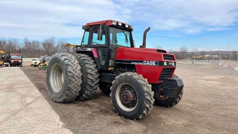 1985 Case International 3294 4WD Tractor - RES Auction Services