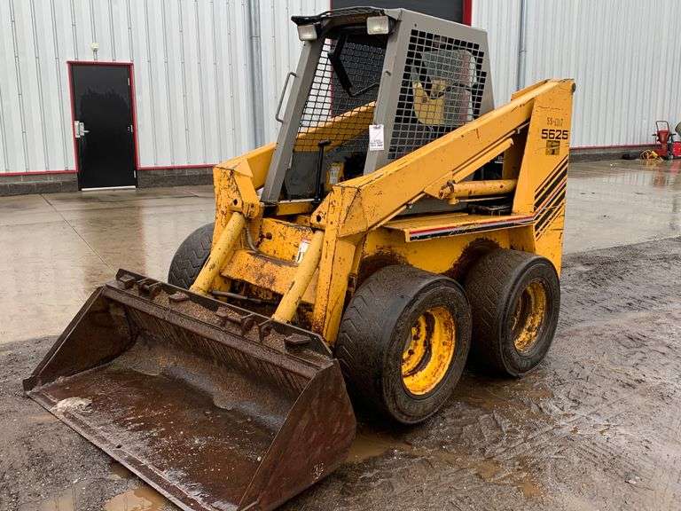 Gehl 5625 Skid Loader - RES Auction Services