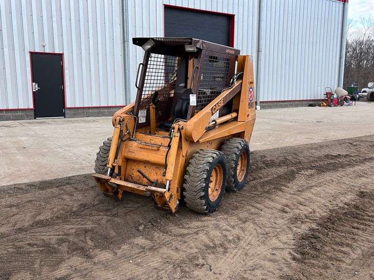 Case 1840 Skid Loader - RES Auction Services
