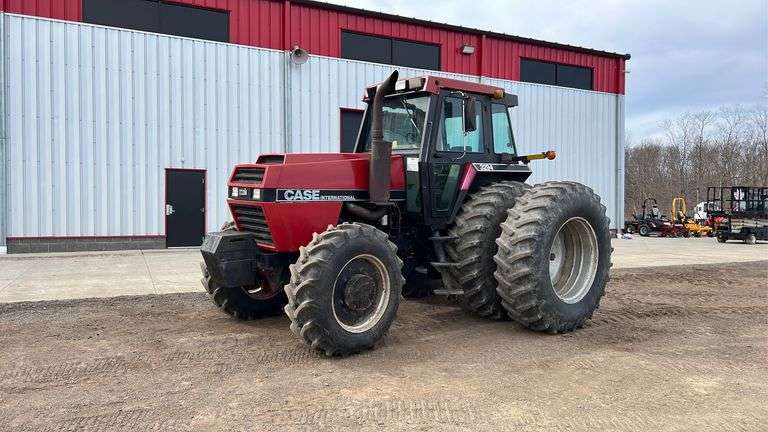 1985 Case International 3294 4WD Tractor - RES Auction Services