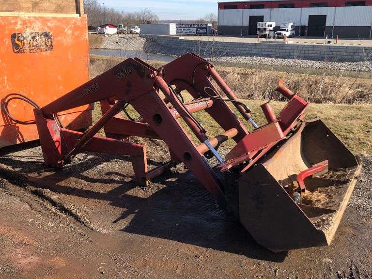 Case INternational 2250 Loader - RES Auction Services