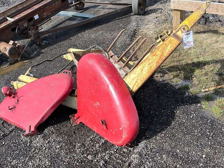 "ABSOLUTE" Front End Loader & Fenders - RES Auction Services