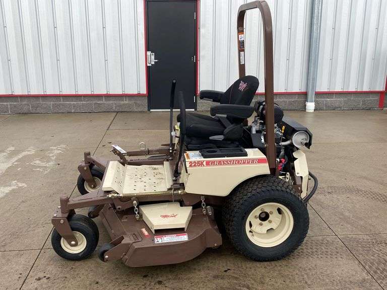 2020 Grasshopper 225K Zero-Turn Mower - RES Auction Services