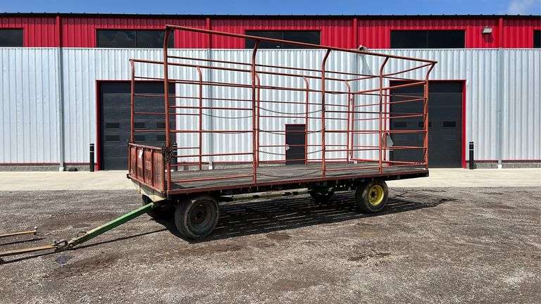 "ABSOLUTE" Bale King Kicker Wagon - RES Auction Services