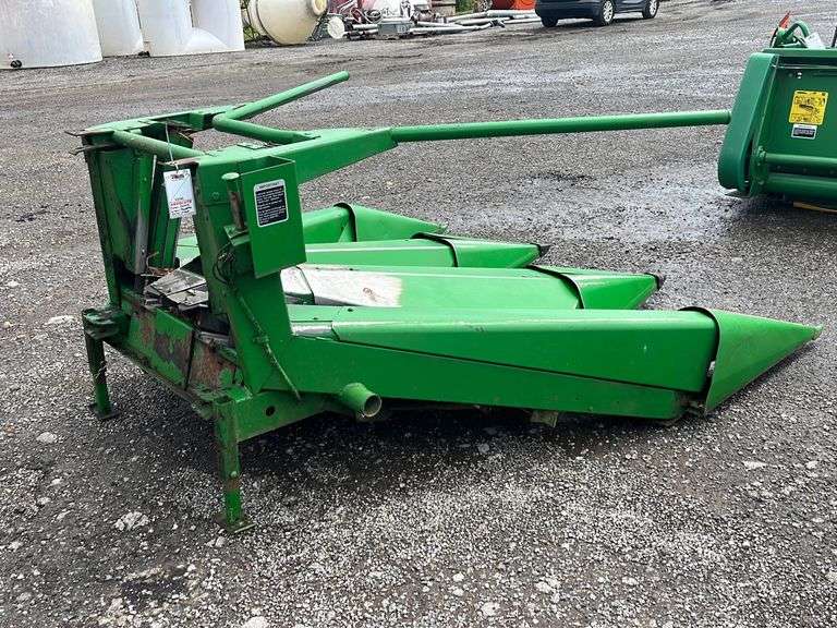 "ABSOLUTE" John Deere Chopper Corn Head - RES Auction Services