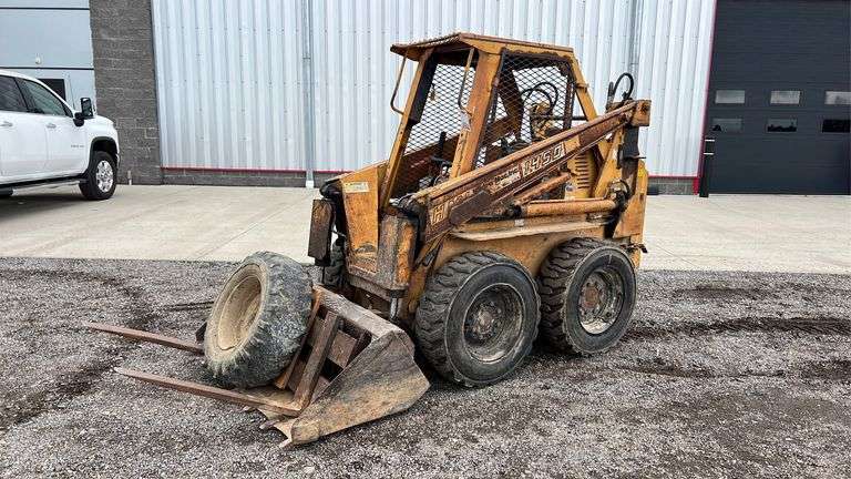 "ABSOLUTE" Hydra Mac Skid Loader - RES Auction Services