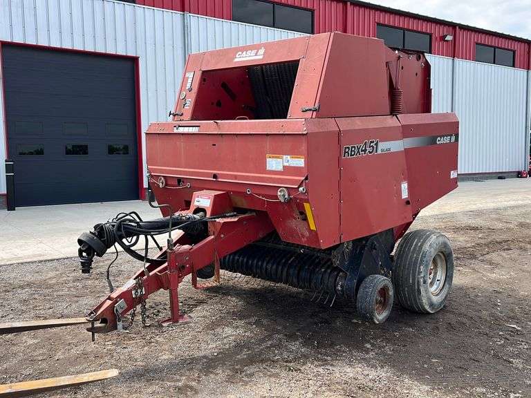 "ABSOLUTE" Case IH RBX451 Silage Special Round Baler - RES Auction Services