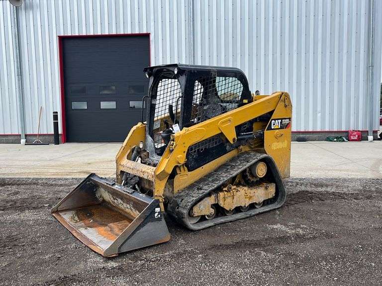 "ABSOLUTE" CAT 239D Skid Loader - RES Auction Services