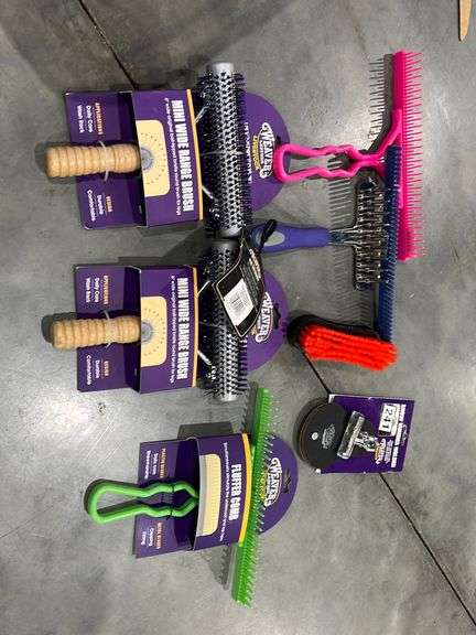 "ABSOLUTE" Assorted Livestock Combs & Brushes - RES Auction Services