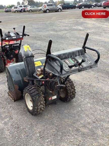 Yardworks 30” snowblower , gas - Rideau Auctions