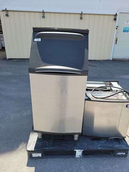 Manitowoc ice machine - Rideau Auctions